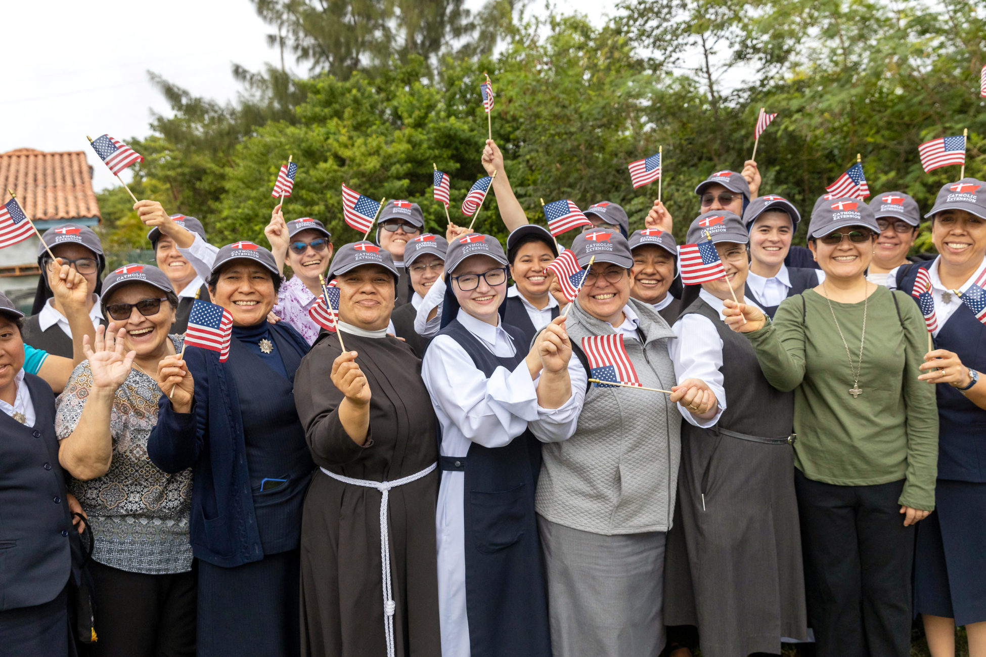 These Latina nuns tried American food and sports for the first time ...
